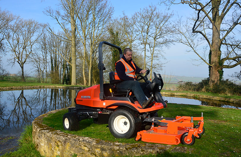 Out Front Mowers Kubota F2890E - Kubota